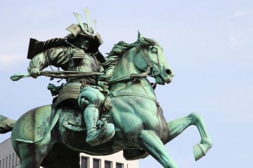 uf statue horse samurai | Our World Legends.